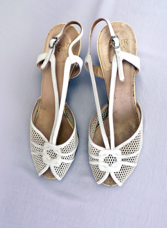 1950s White Buckskin and Net Sandals by Styleez UK 7 - Gem