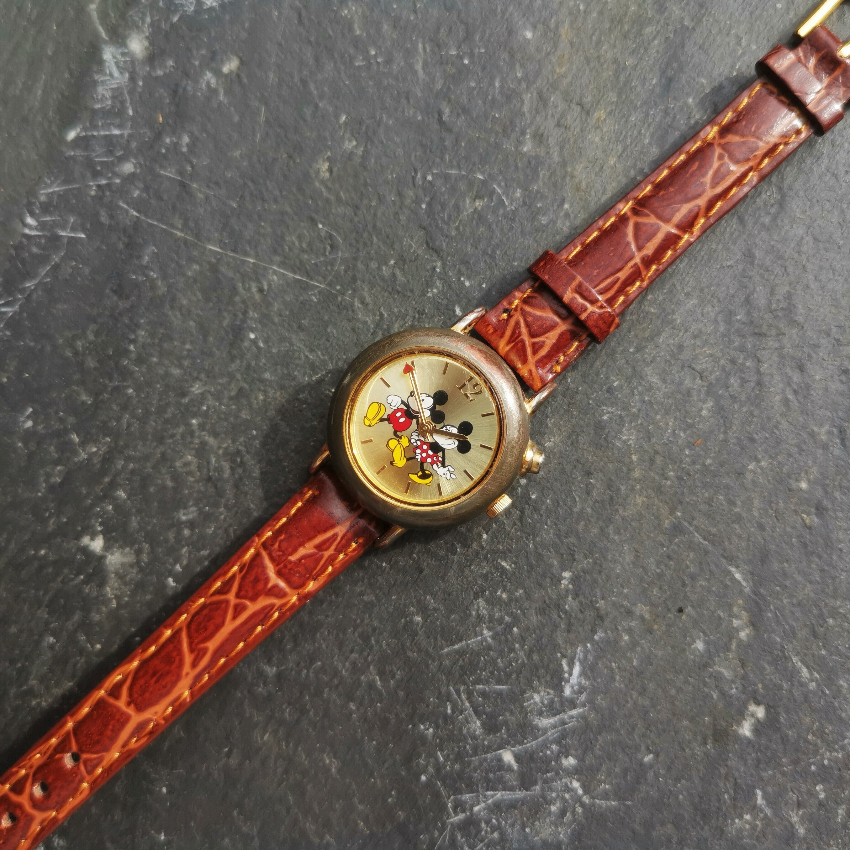 Vintage Women's Disney Quartz Watch // Plays Music // With Mini and ...