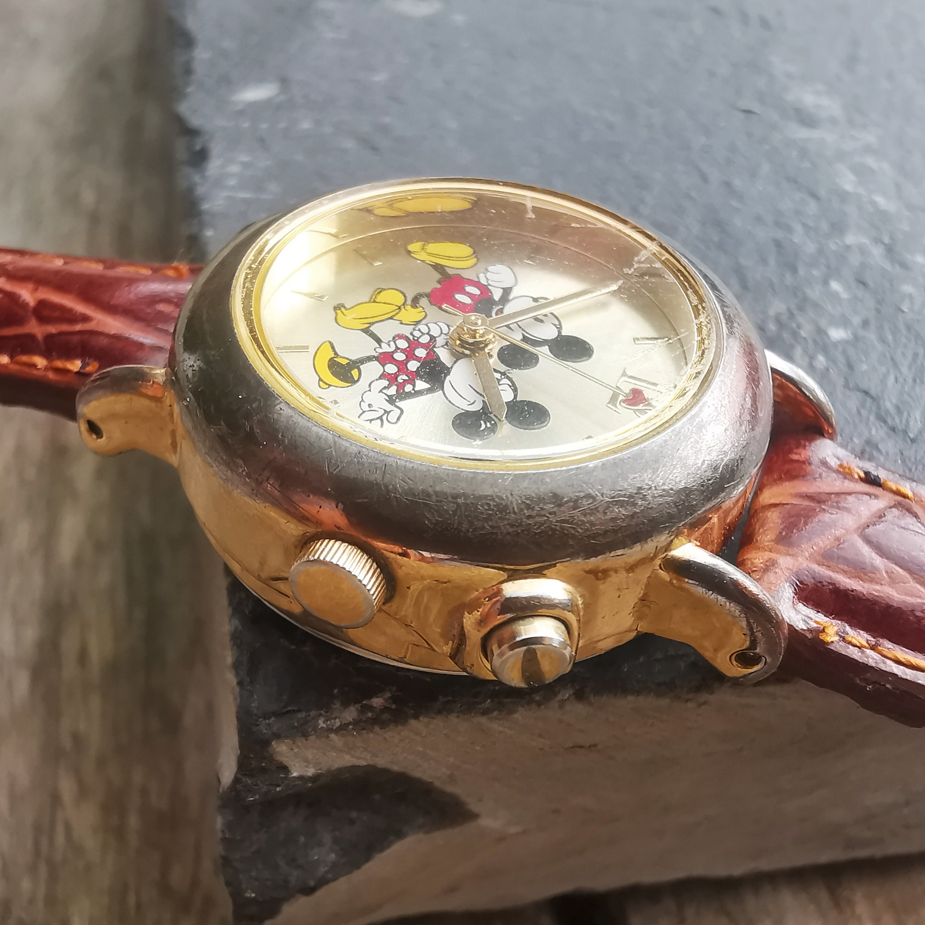 Vintage Women's Disney Quartz Watch // Plays Music // With Mini and ...