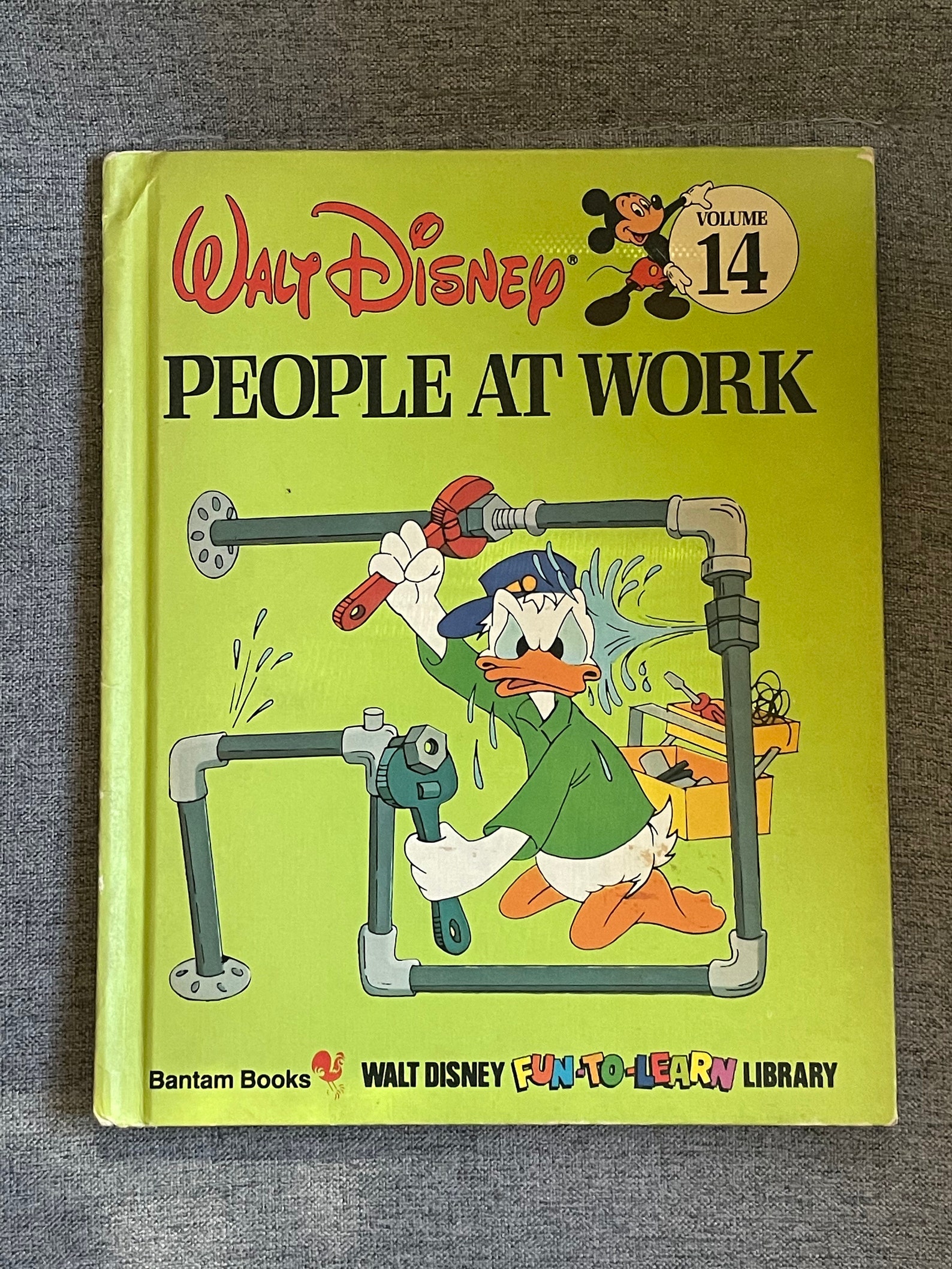 Disney Volume 14 People at Work Book - Etsy Italia