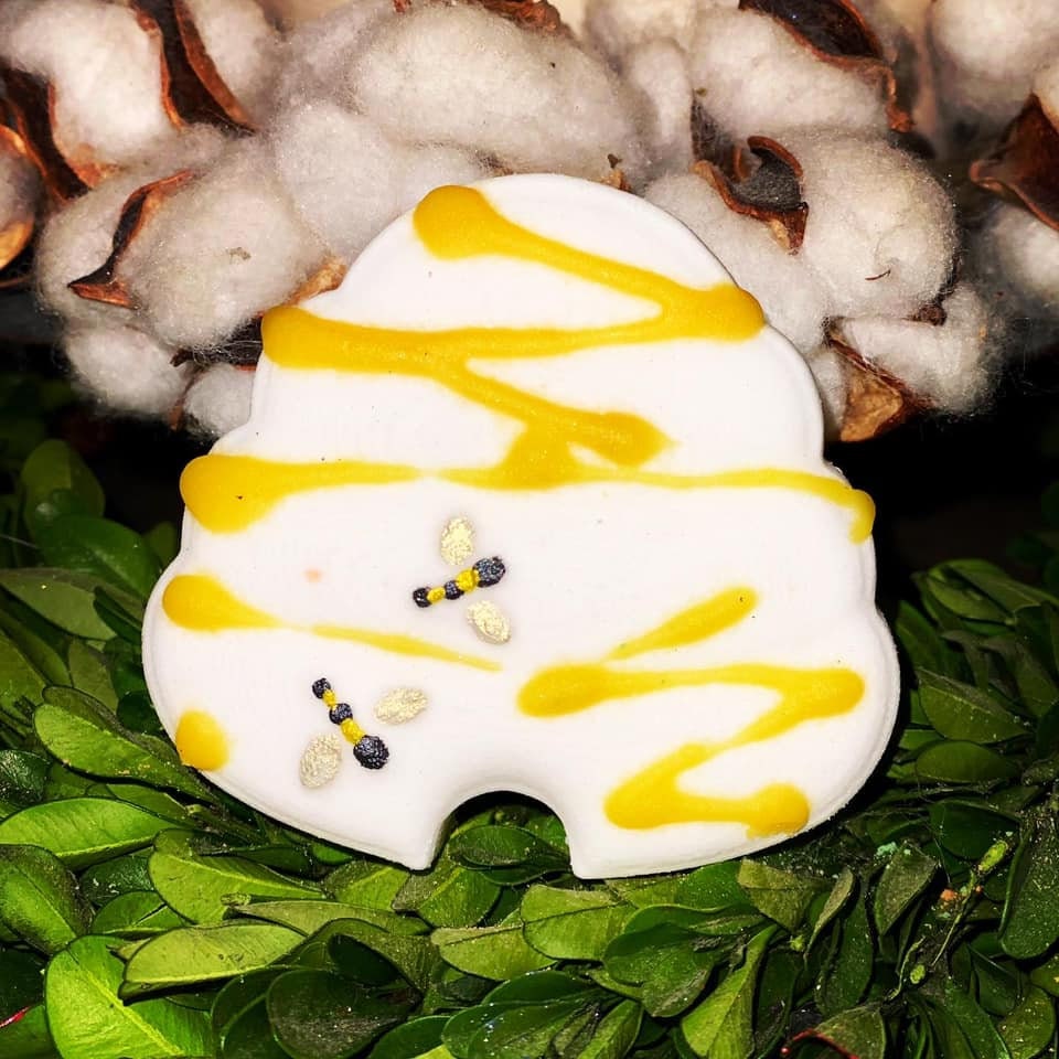 Simple Bee Hive Plastic Mold or Silicone Mold Bath Bomb Mold - Etsy