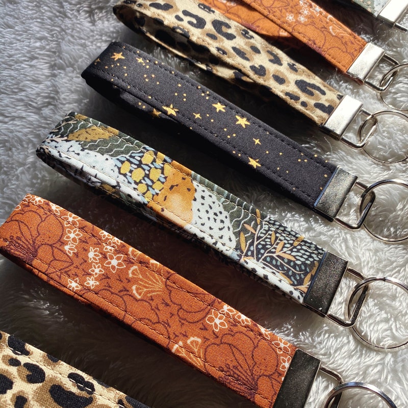 Aesthetic Key Chain - Etsy