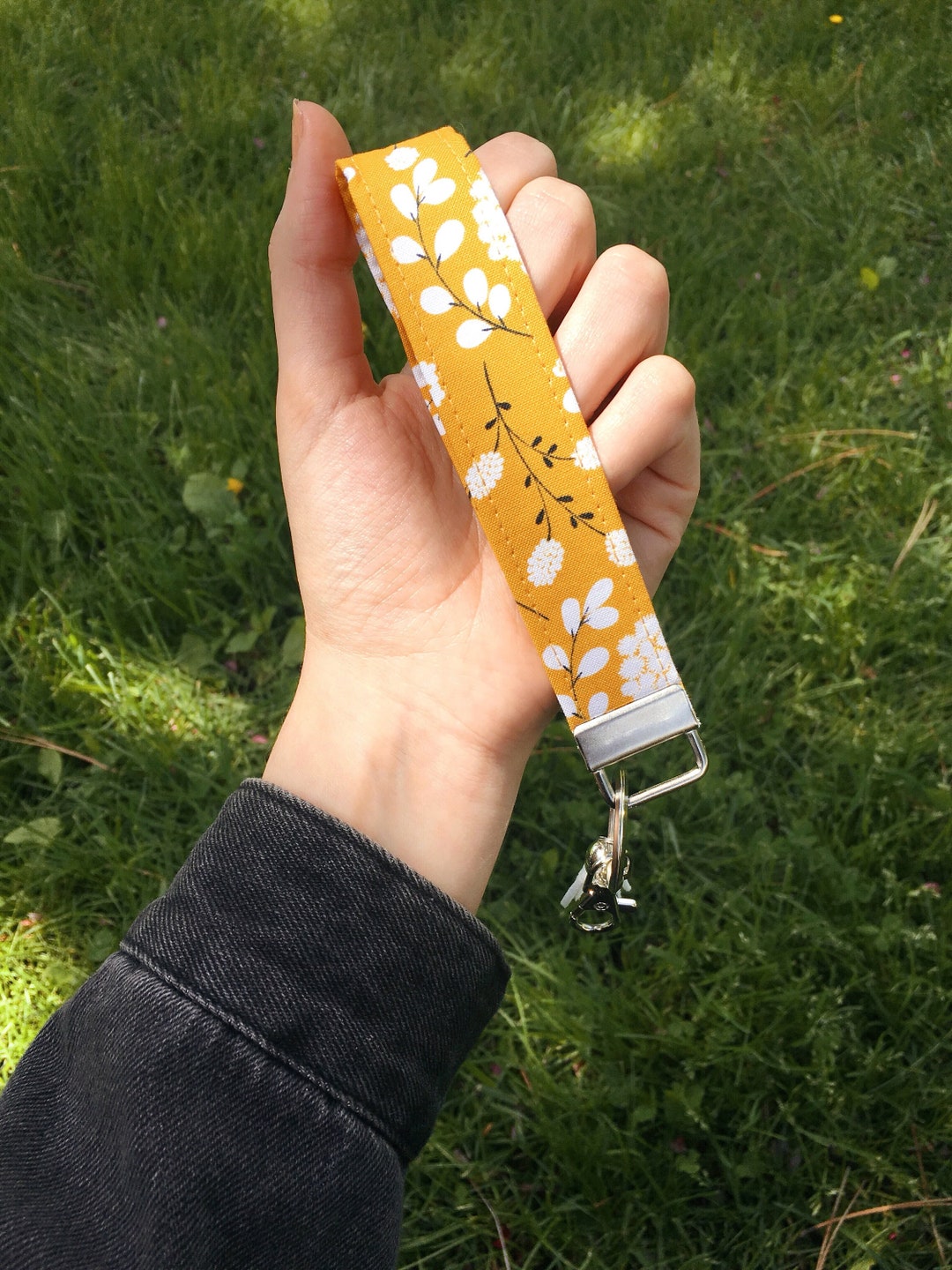 Gold Floral Wristlet Keychain, Yellow Key Fob Wristlet, Keychain ...