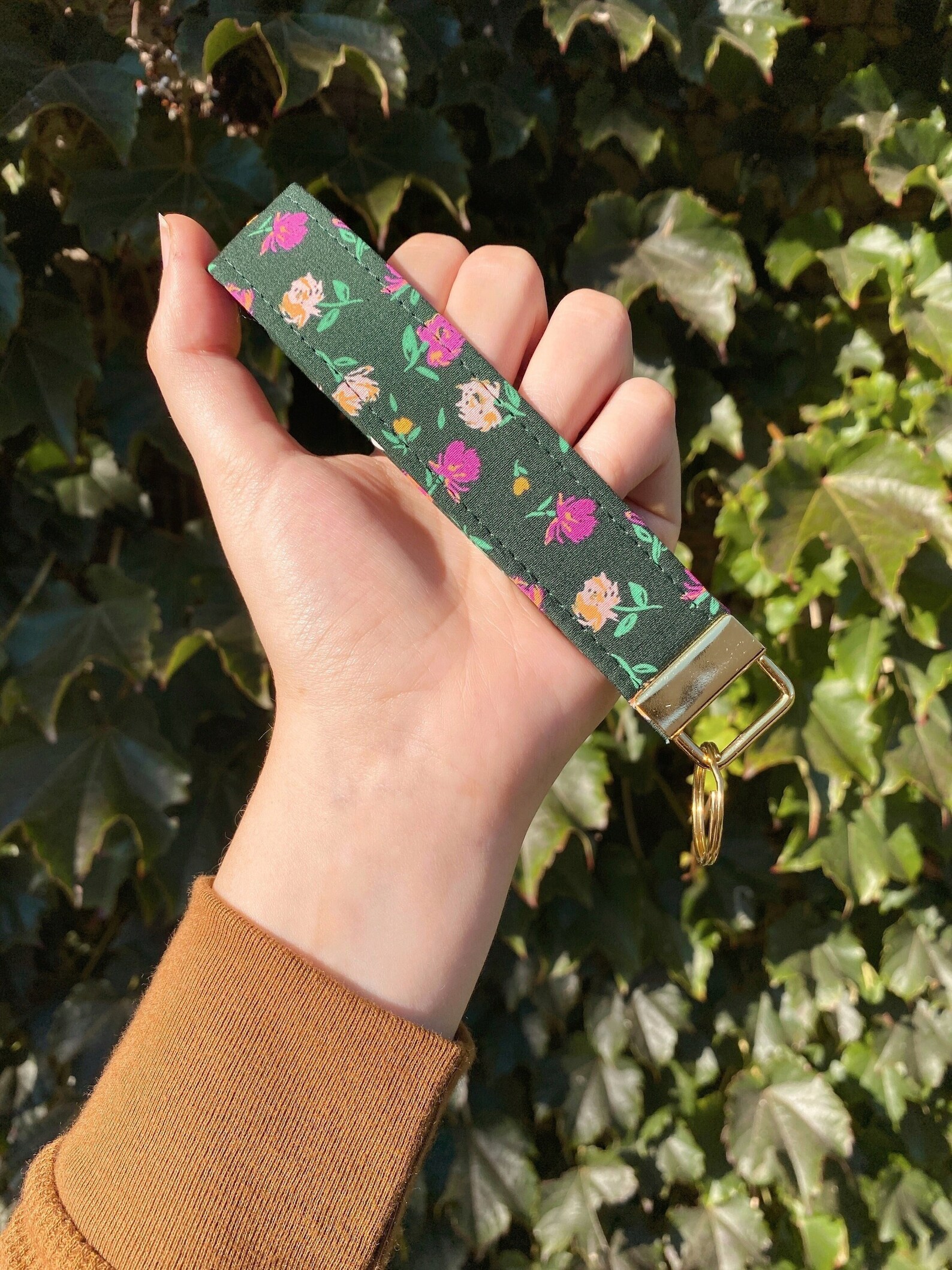 Modern Keychain for Woman Floral Wristlet Keychain Gold Key - Etsy