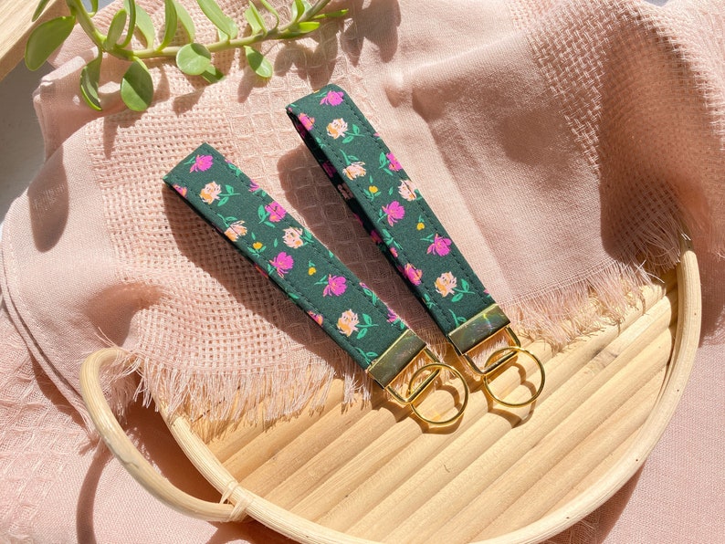 Modern Keychain for Woman Floral Wristlet Keychain Gold Key - Etsy