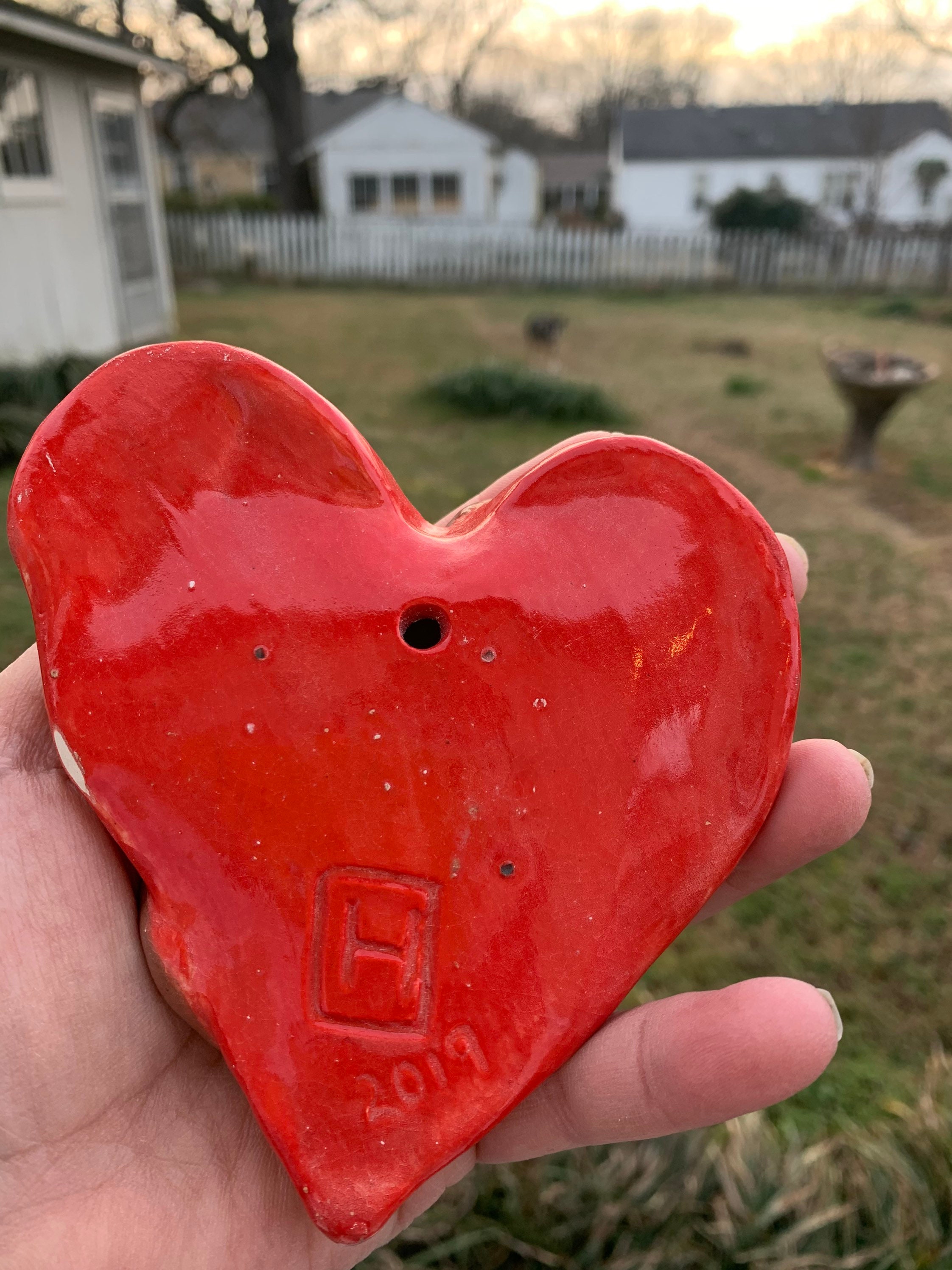 Corazón y mano hinchado corazón de cerámica | Etsy