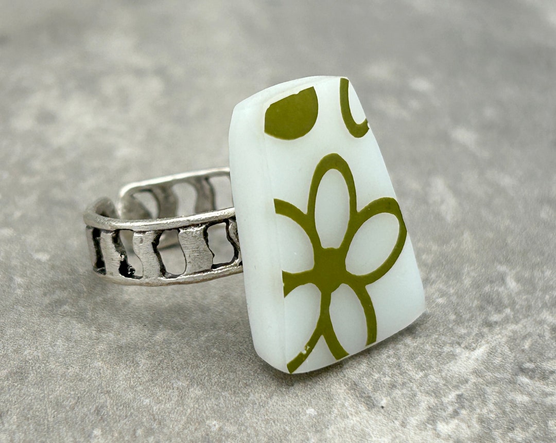 Spring Blossom crazy Daisy Pyrex Ring - Etsy