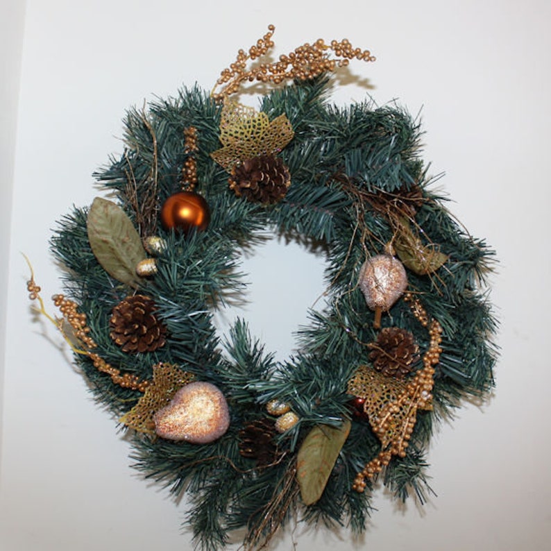 Vintage Christmas Wreath on Wire Frame - Etsy