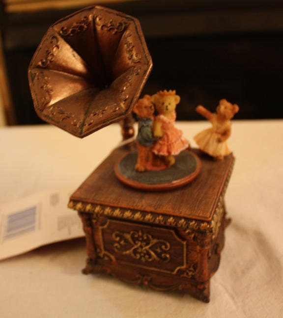 Vintage Three Bears and Gramophone Music Box hark the Herald Angels ...