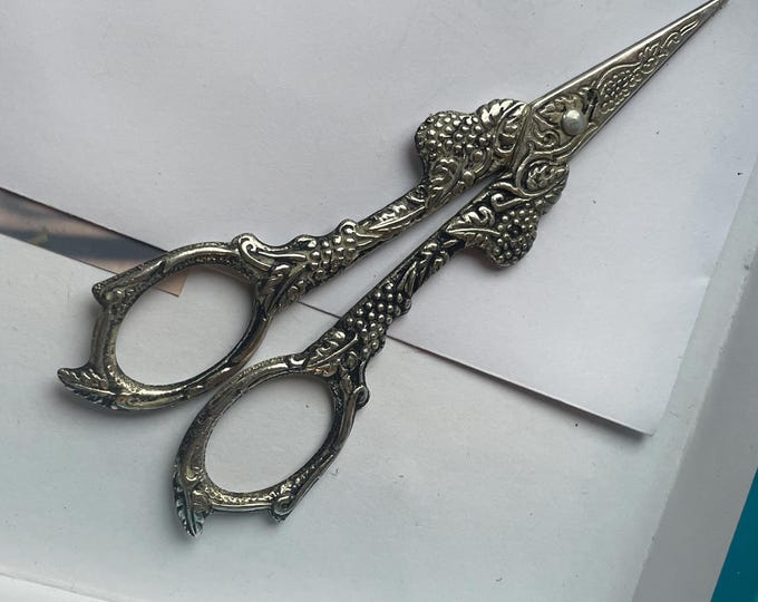 Antique Italian Grape Cutting Scissors in Silver Tone Antique Small ...