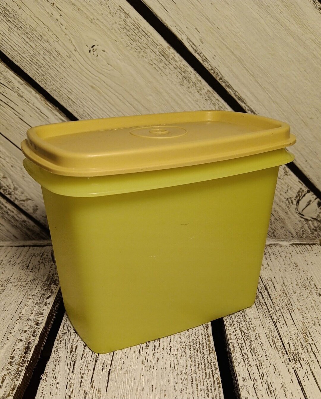 Vintage Tupperware Container - Yellow Cracker 1243-2 With Tan Lid 1244 ...