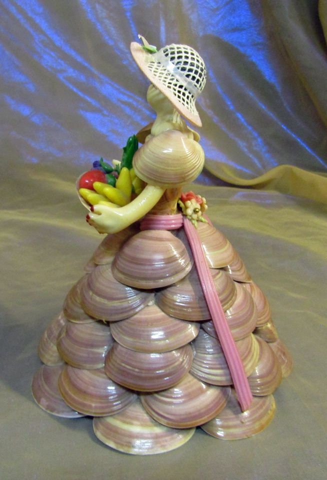 Clam Shell Cutie Souvenir Figurine - Etsy