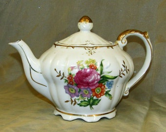 Vintage Musical Tea Pot, Plays Tea for Two, Super Cute Collectible ...