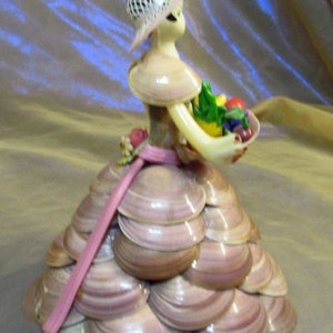 Clam Shell Cutie Souvenir Figurine - Etsy