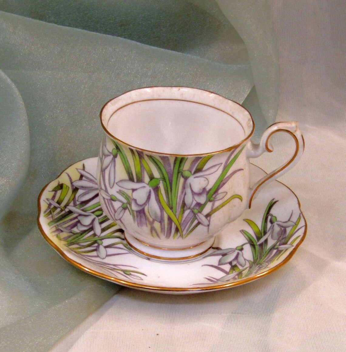 Royal Albert 'snow Drop' Cup & Saucer - Etsy