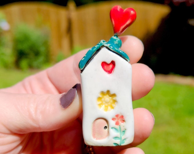 Cheerful Tiny Houses, Miniature Houses, Tiny House With Heart ...