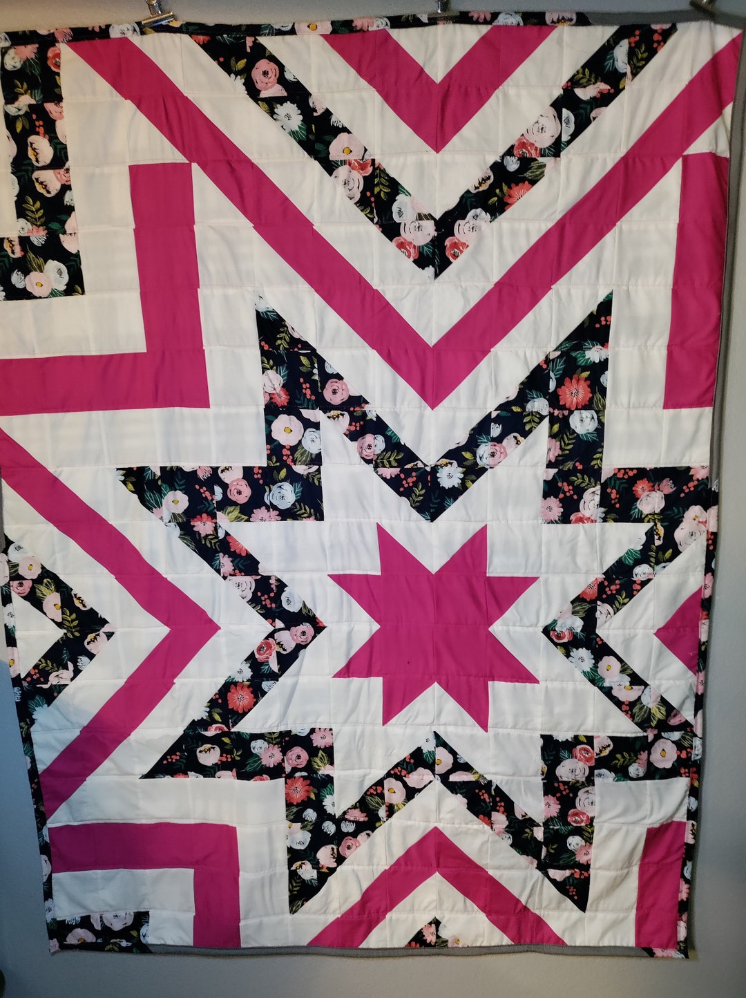 Pink Floral Starburst Pattern Fleece Quilt, Handmade Quilt, Patchwork ...