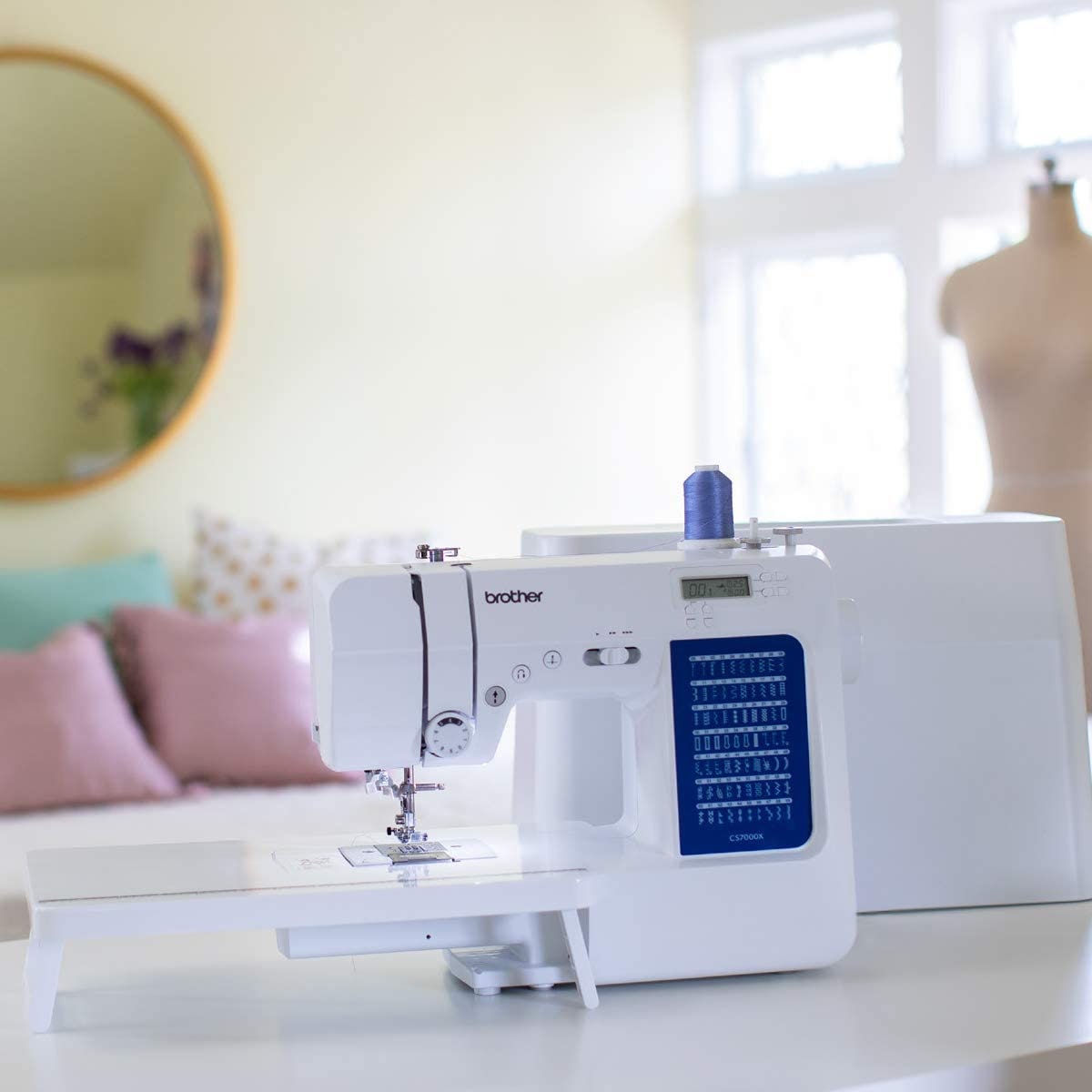 Brother CS7000X Computerized Sewing & Quilting Machine With 70 Stitches ...