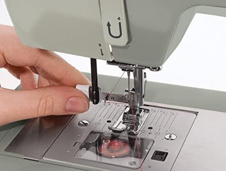 Singer 4452 Heavy Duty Sewing Machine: 32 Stitches, Metal Frame, Needle ...