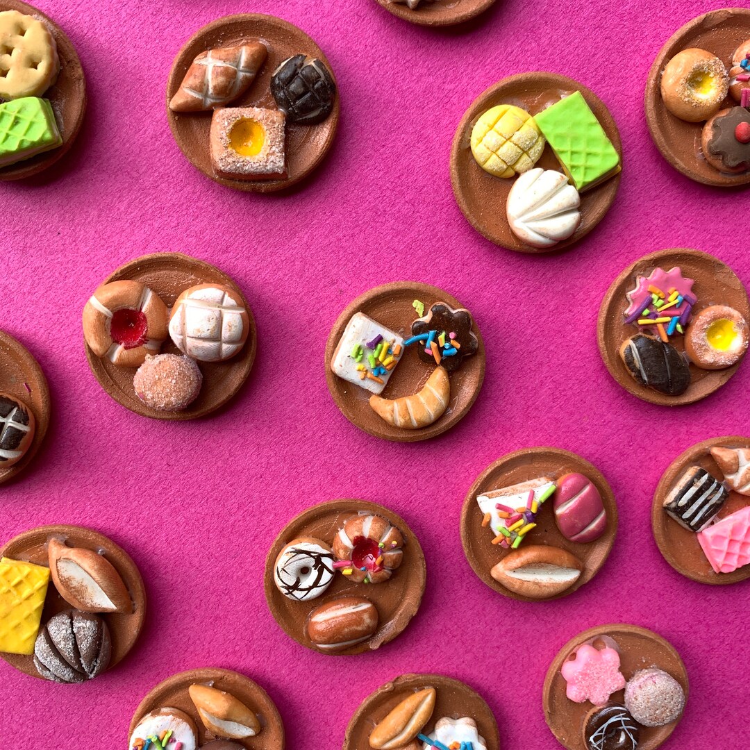 Miniature Pan Dulce on Clay Plate // Day of the Dead Altar // Mini ...