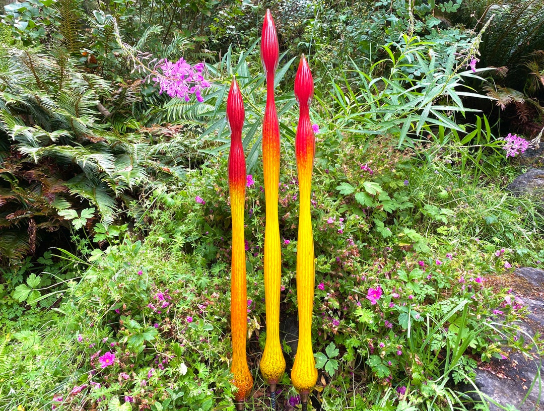 MADE TO ORDER Spire Trio Handblown Glass Garden Art - Etsy