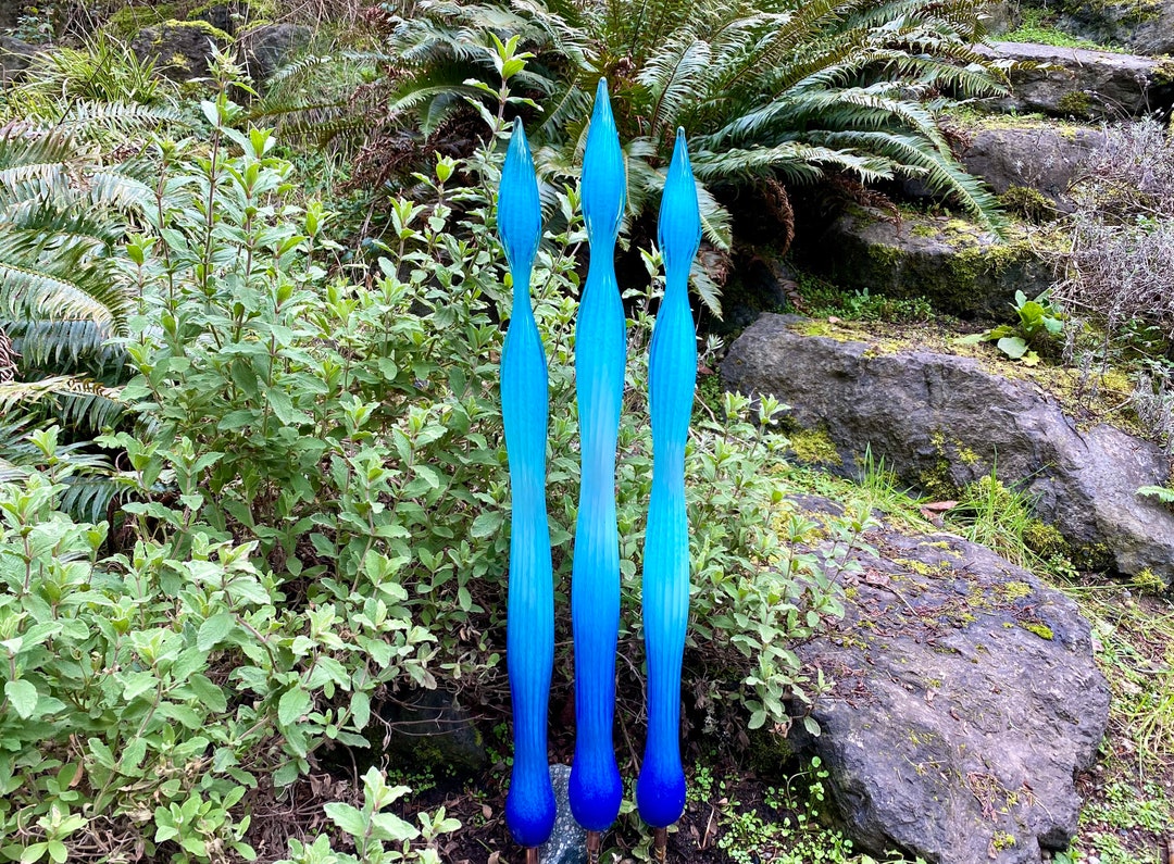 MADE TO ORDER Spire Trio Hand Blown Glass Garden Art - Etsy