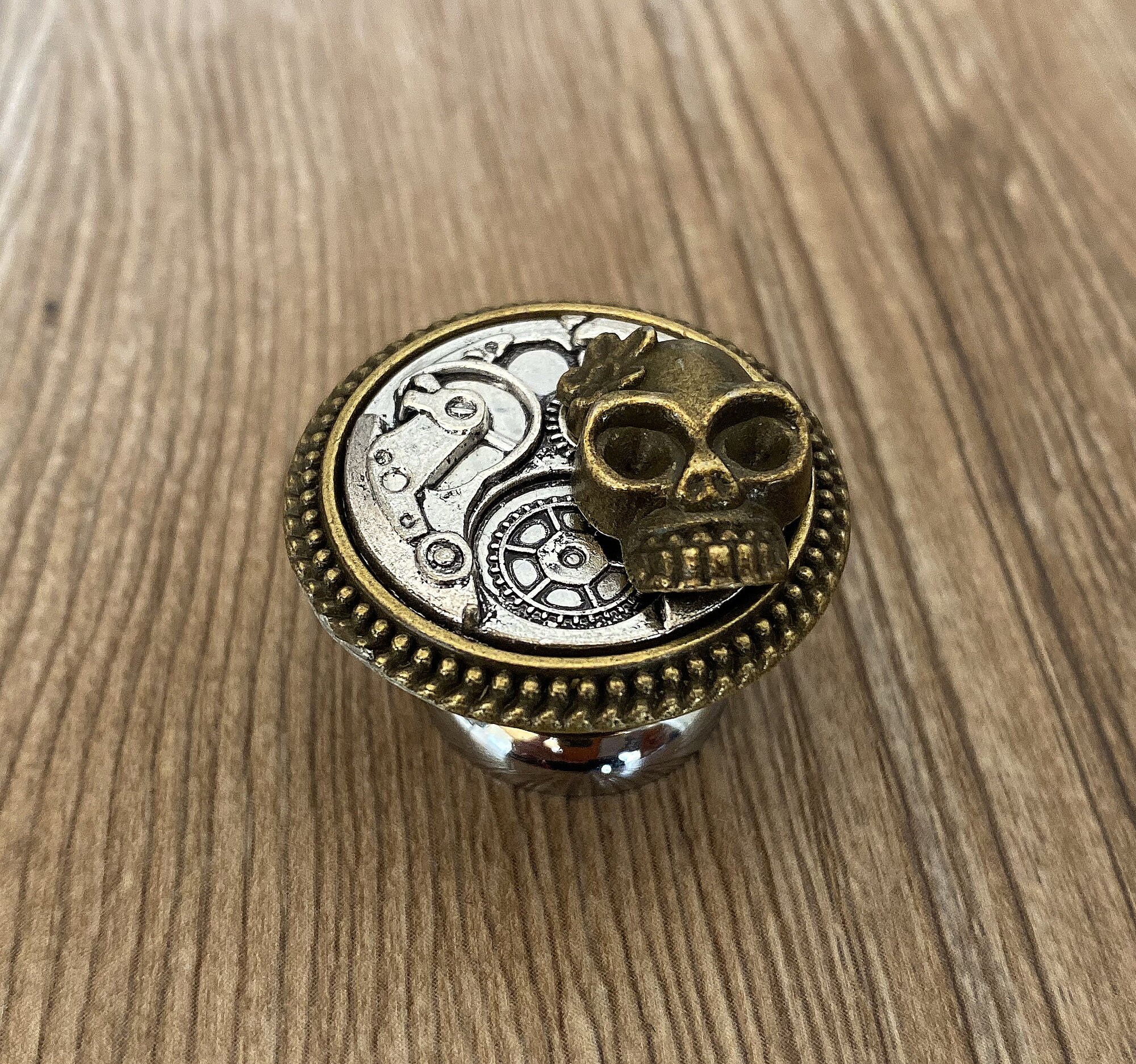Silver Gear Skull Drawer Knobs / Gear Skull Cabinet / Gothic | Etsy