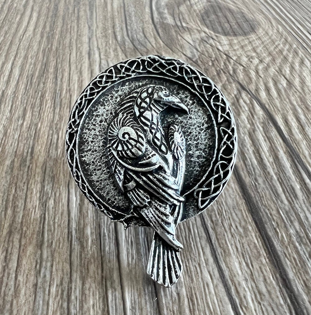 Celtic Crow Drawer Knobs / Blackbird Crow Cabinet / Gothic Home Decor ...