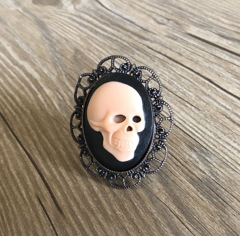 Gothic Skull Knobs Fluorescent Resin Knobs / Cabinet Dresser - Etsy
