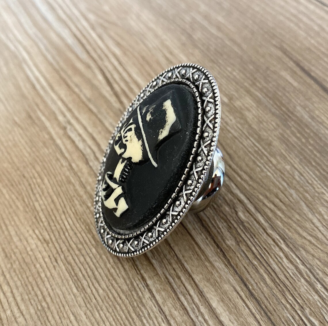 Gothic Skull Drawer Knobs / Skull Cabinet / Gothic Home Decor - Etsy