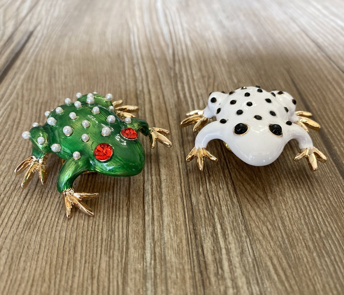 Enamel Frog Drawer Knobs / Frog Cabinet / Gothic Home Decor / Furniture ...