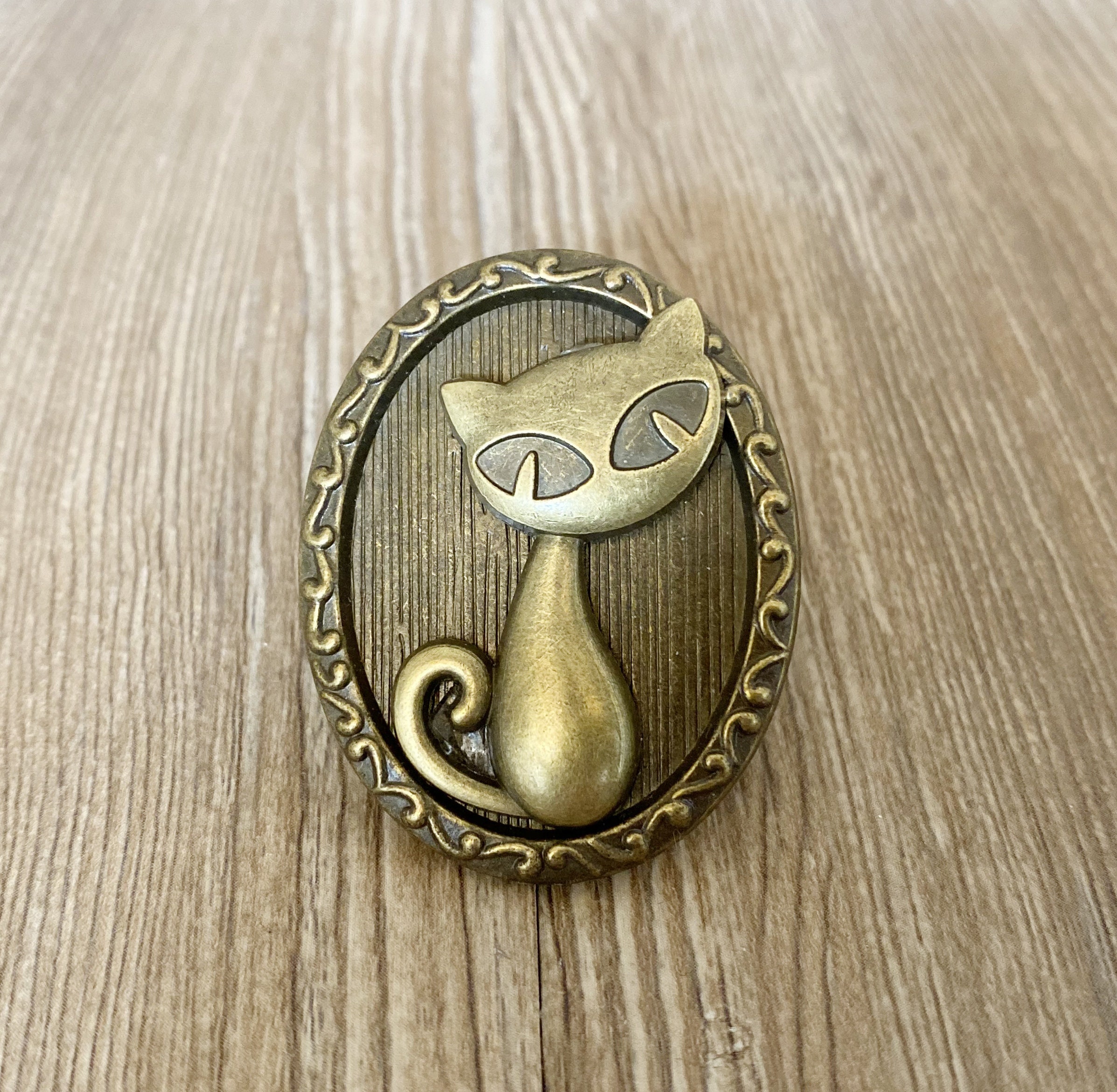 Cat Drawer Knobs / Cat Cabinet / Gothic Home Decor / Animal - Etsy
