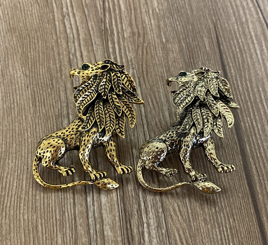 Old Gold Lion Drawer Knobs / Vintage Lion Cabinet / Gothic Home Decor ...