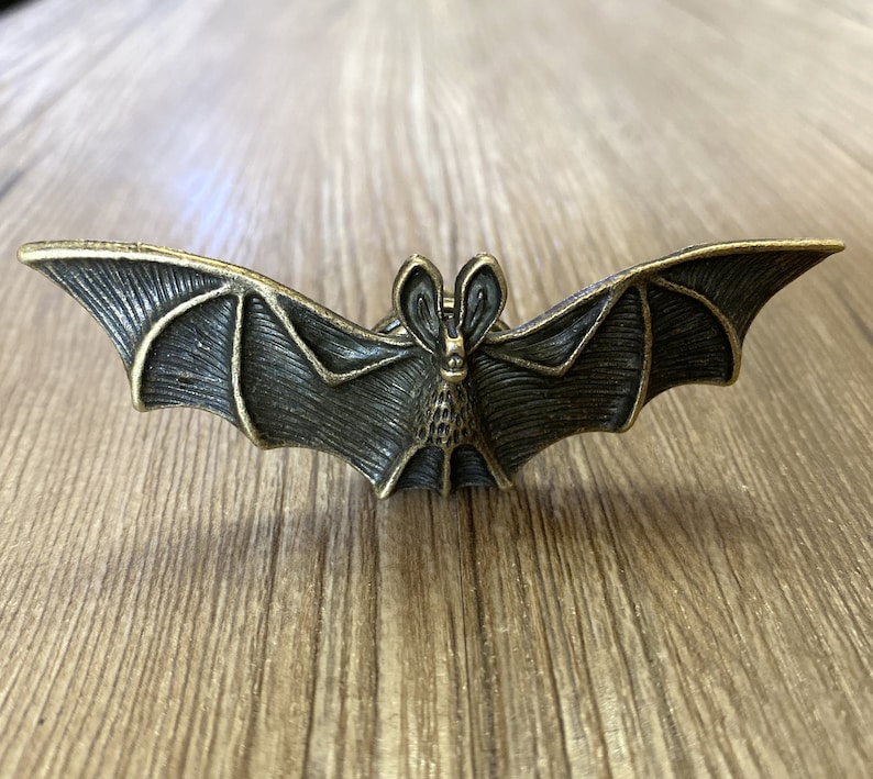 Bat Drawer Knobs / Bat Cabinet / Gothic Home Decor / Animal - Etsy Canada