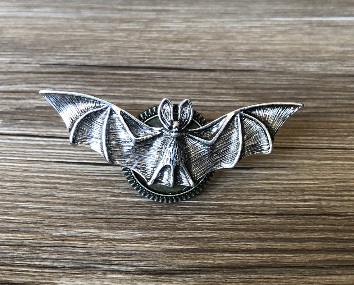 Silver Bat drawer knobs / bat cabinet / Gothic Home Decor / | Etsy