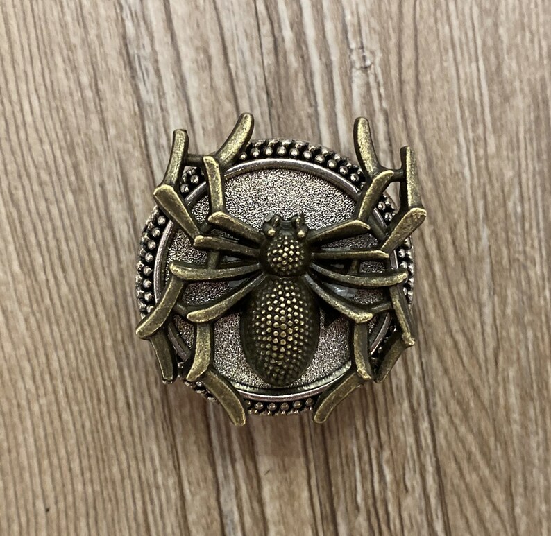 Bronze Spider Drawer Knobs / Spider Cabinet / Gothic Home - Etsy
