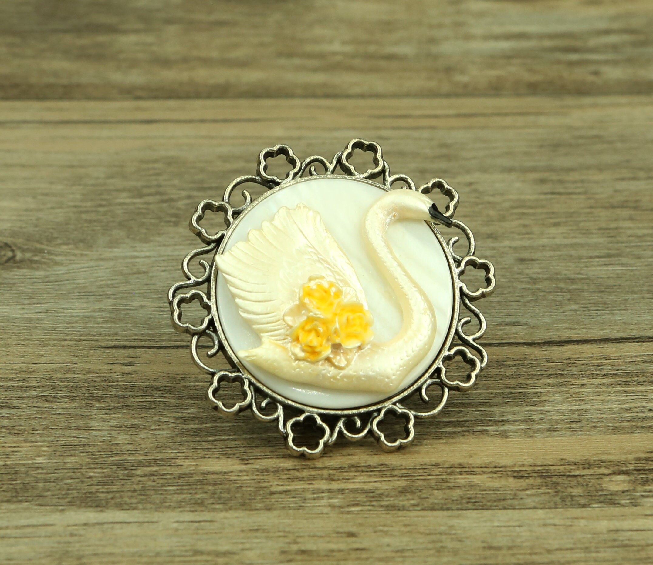 White Swannatural Shell Drawer Knobs / Furniture Knobs Silver With Rope ...