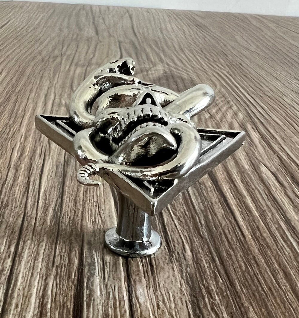 Silver Gothic Skull Knobs Brass Knobs / Cabinet Dresser Knobs - Etsy