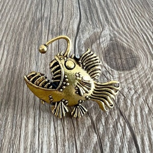 Silver Gold Angler Fish Knobs Titanium Steel Knobs / Cabinet Dresser ...