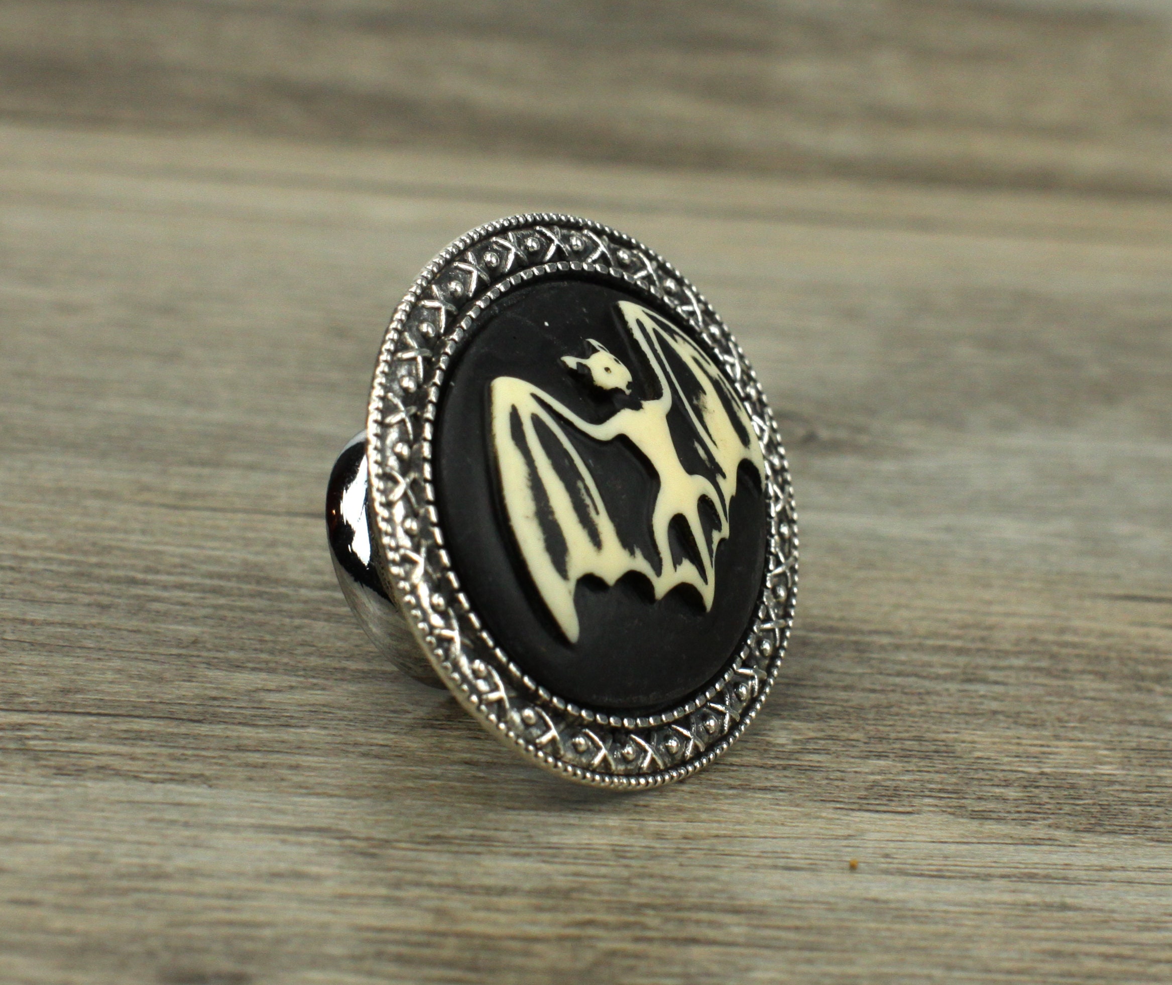 Bat drawer knobs / Bat cabinet / Gothic Home Decor / Animal | Etsy