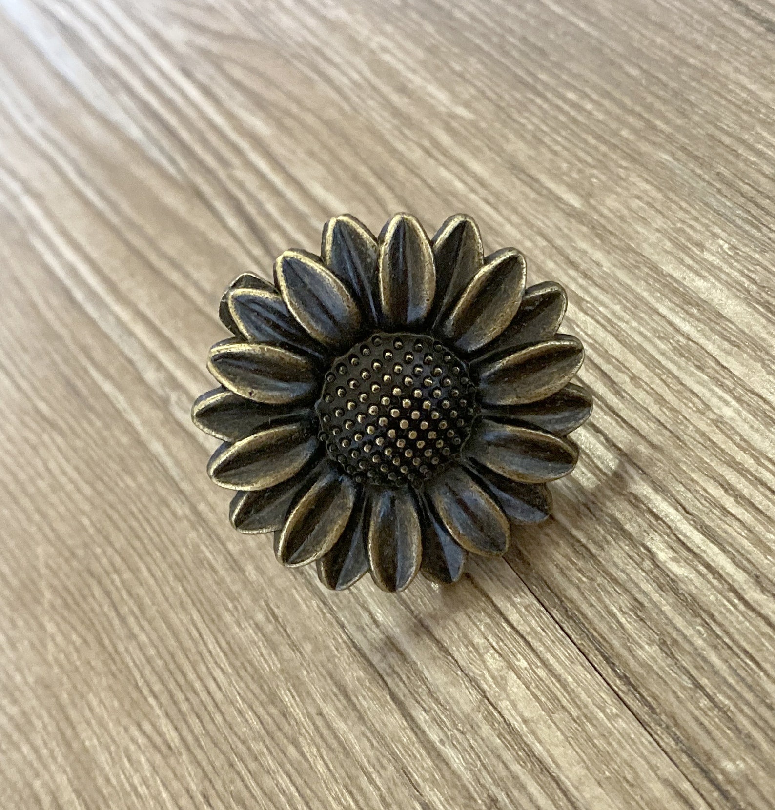 Retro Flower Drawer Knobs / Flower Cabinet / Gothic Home Decor / Flower ...