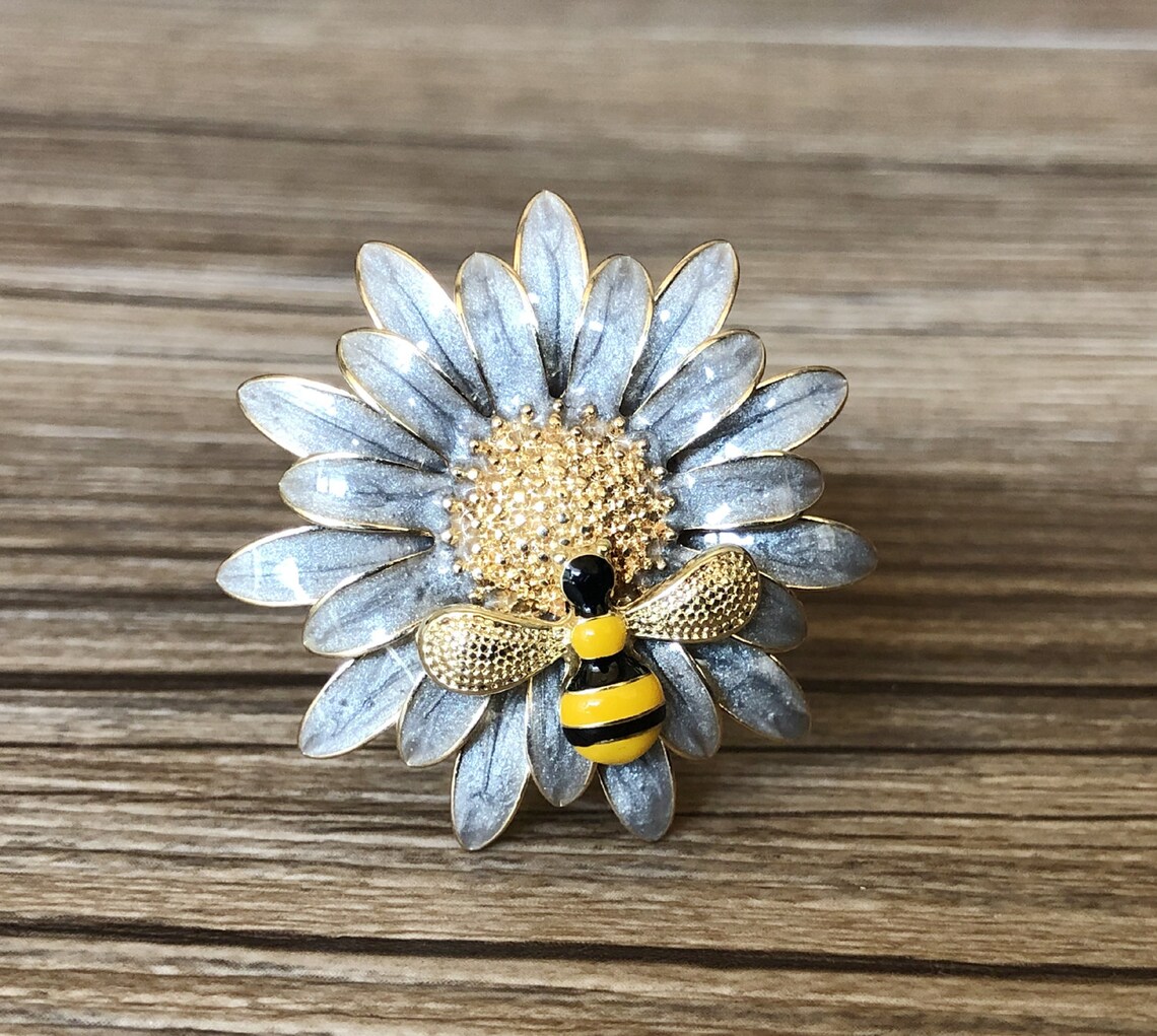 Enamel Bees Gather Honey Drawer Knobs / Bees Gather Honey - Etsy Australia