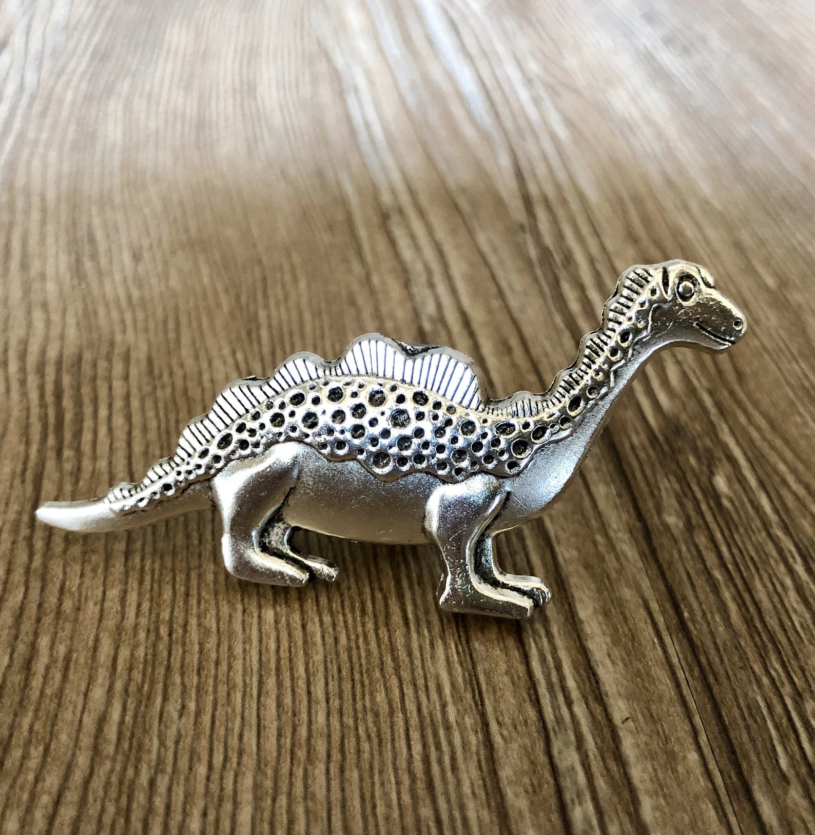 Dinosaur Drawer Knobs / Dinosaur Cabinet / Gothic Home Decor / | Etsy