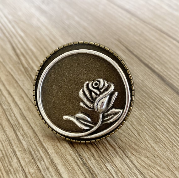 Gothic Rose Drawer Knobs / Rose Cabinet / Gothic Home Decor / | Etsy