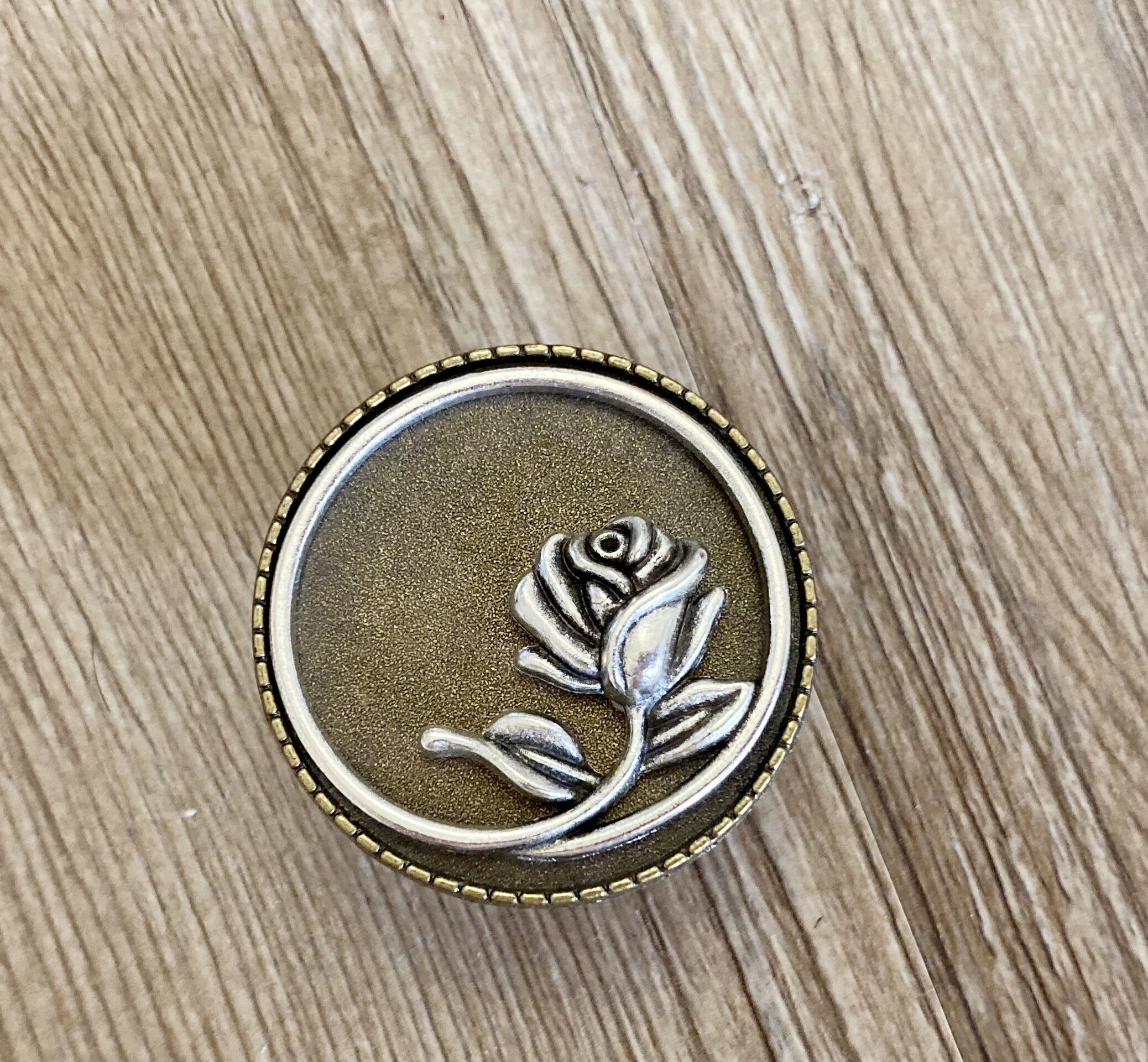 Gothic Rose Drawer Knobs / Rose Cabinet / Gothic Home Decor / - Etsy