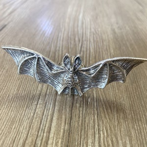 Silver Bat Drawer Knobs / Bat Cabinet / Gothic Home Decor / Animal ...