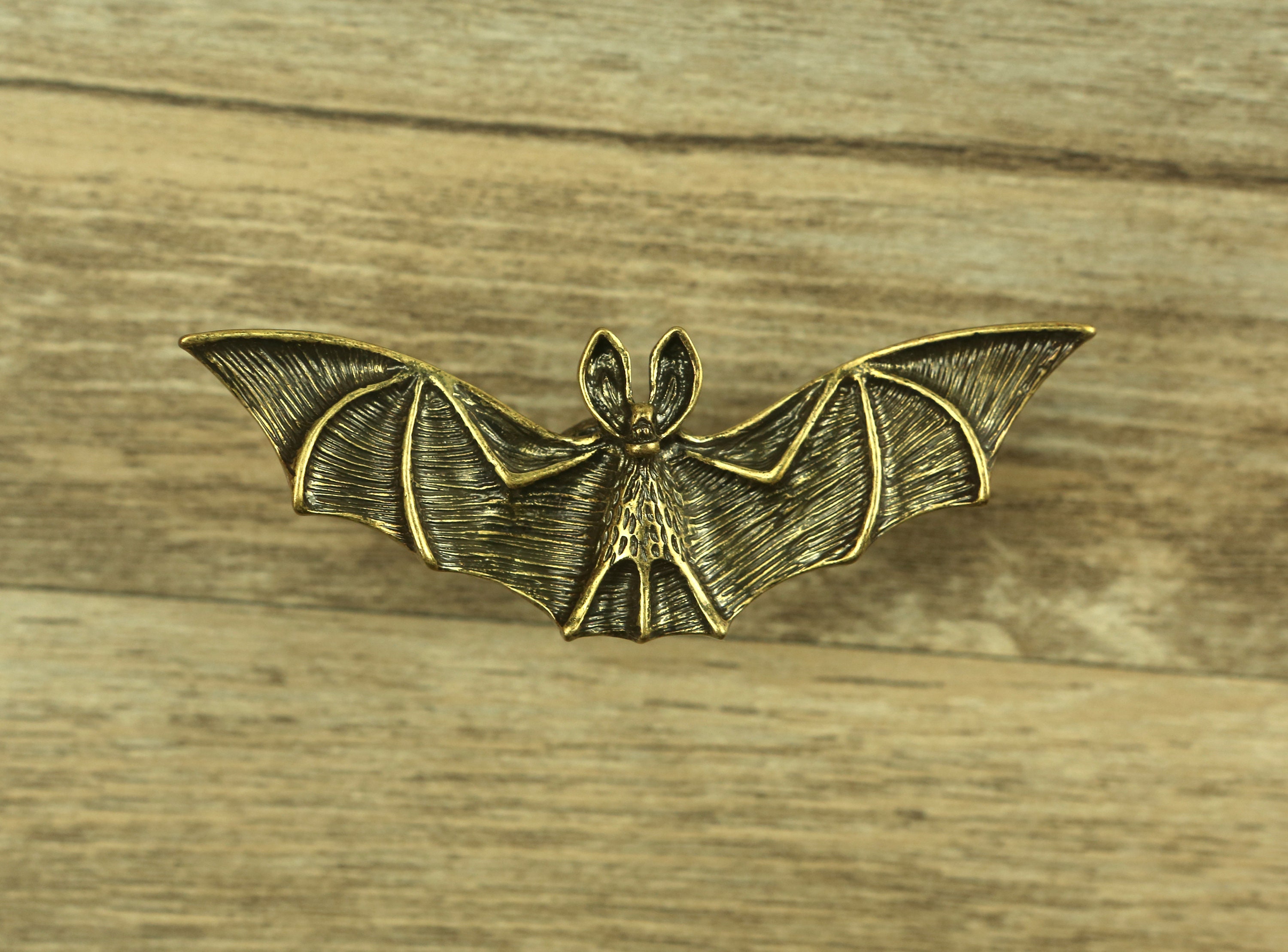 Bat drawer knobs / Bat cabinet / Gothic Home Decor / Animal | Etsy