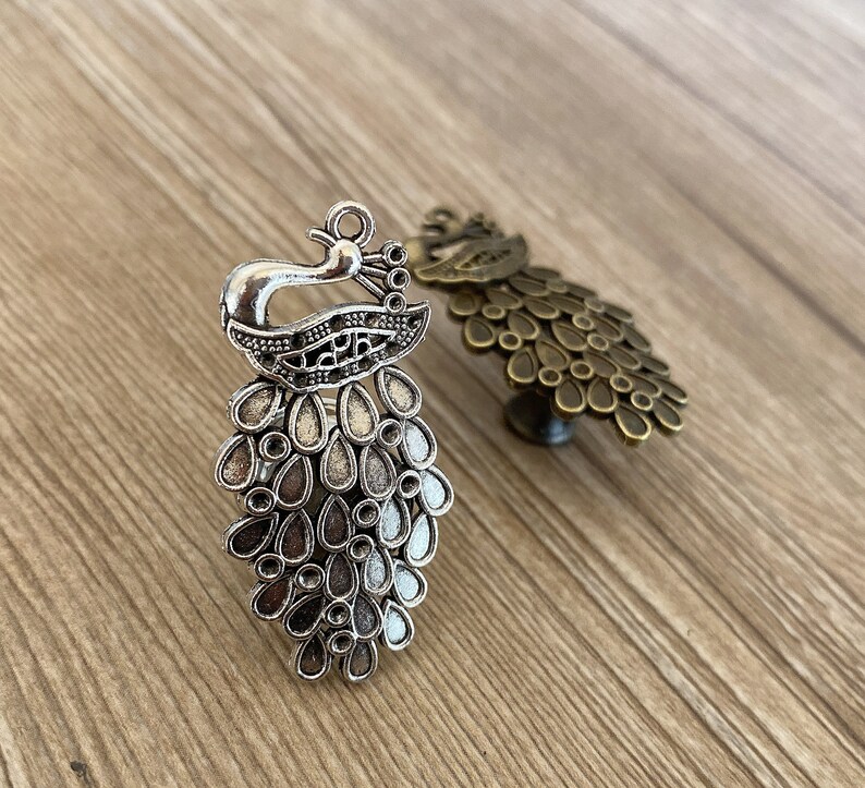 Peacock Drawer Knobs / Peacock Cabinet / Gothic Home Decor / | Etsy