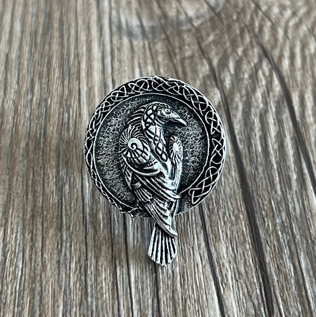 Celtic Crow Drawer Knobs / Blackbird Crow Cabinet / Gothic Home Decor ...