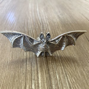 Silver Bat Drawer Knobs / Bat Cabinet / Gothic Home Decor / Animal ...